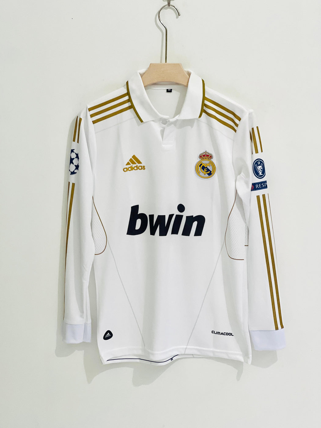 Real Madrid Ronaldo #7 Jersey – Bwin Black & Gold Edition – MatchDay Store