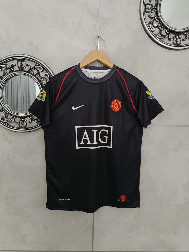 Manchester United AIG Retro Jersey (Black Edition) – MatchDay Store